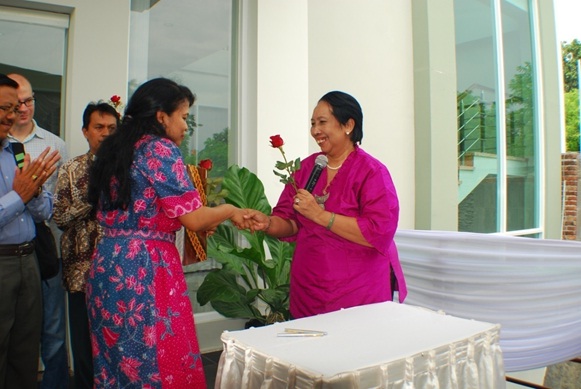 Bunga dan Do’a pada Serah-terima Direktur; Pluralitas dan Cintakasih ...